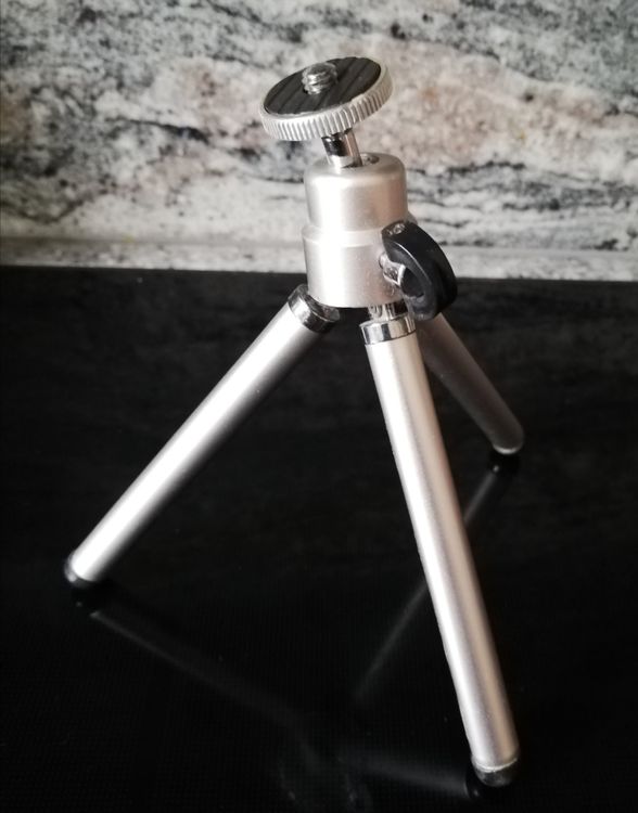 Mini-Teleskop-Stativ aus Aluminium für Kompakt-Kameras (Gebraucht) in ...