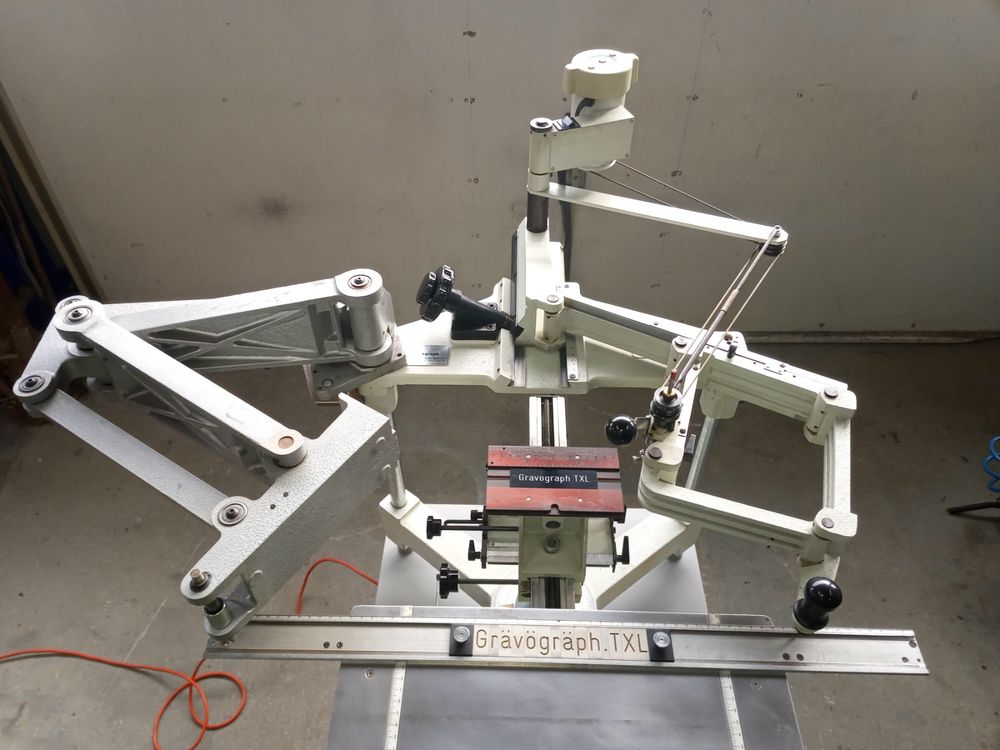 Graviermaschine Gravograph TXL mit Zubehör (Gebraucht) in Busswil b ...