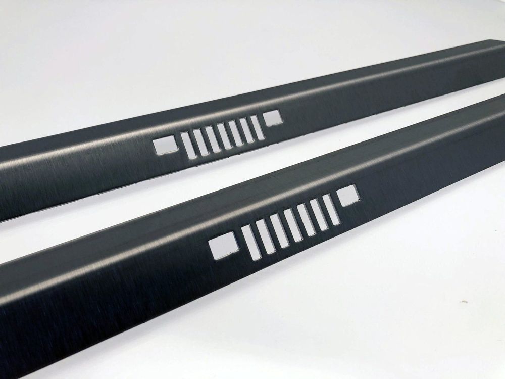 Jeep Wrangler JY entry guard inox (Neu und originalverpackt) in Origlio ...