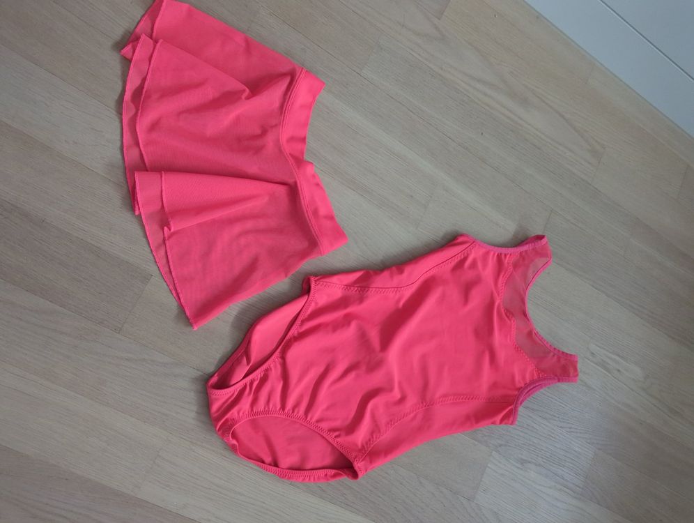 Tanzbody/Tanzdress mit Tüllrock, Gr. 8-9y (Gebraucht) in Flawil für CHF 7 – mit Lieferung auf ...