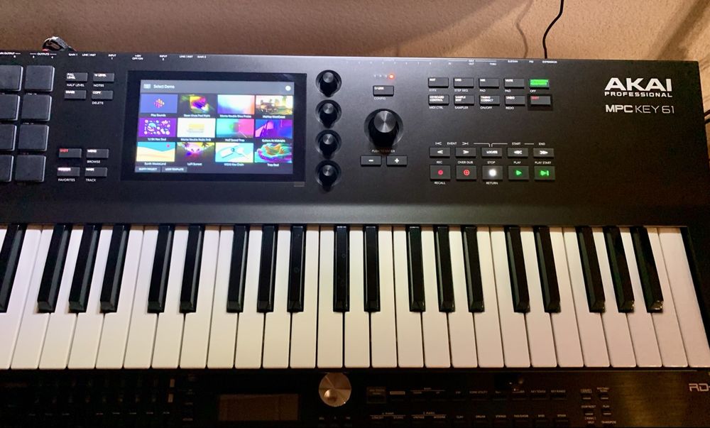 AKAI MPC Key 61 Keyboard Controller Sampler Top! (Gebraucht) in Sargans ...