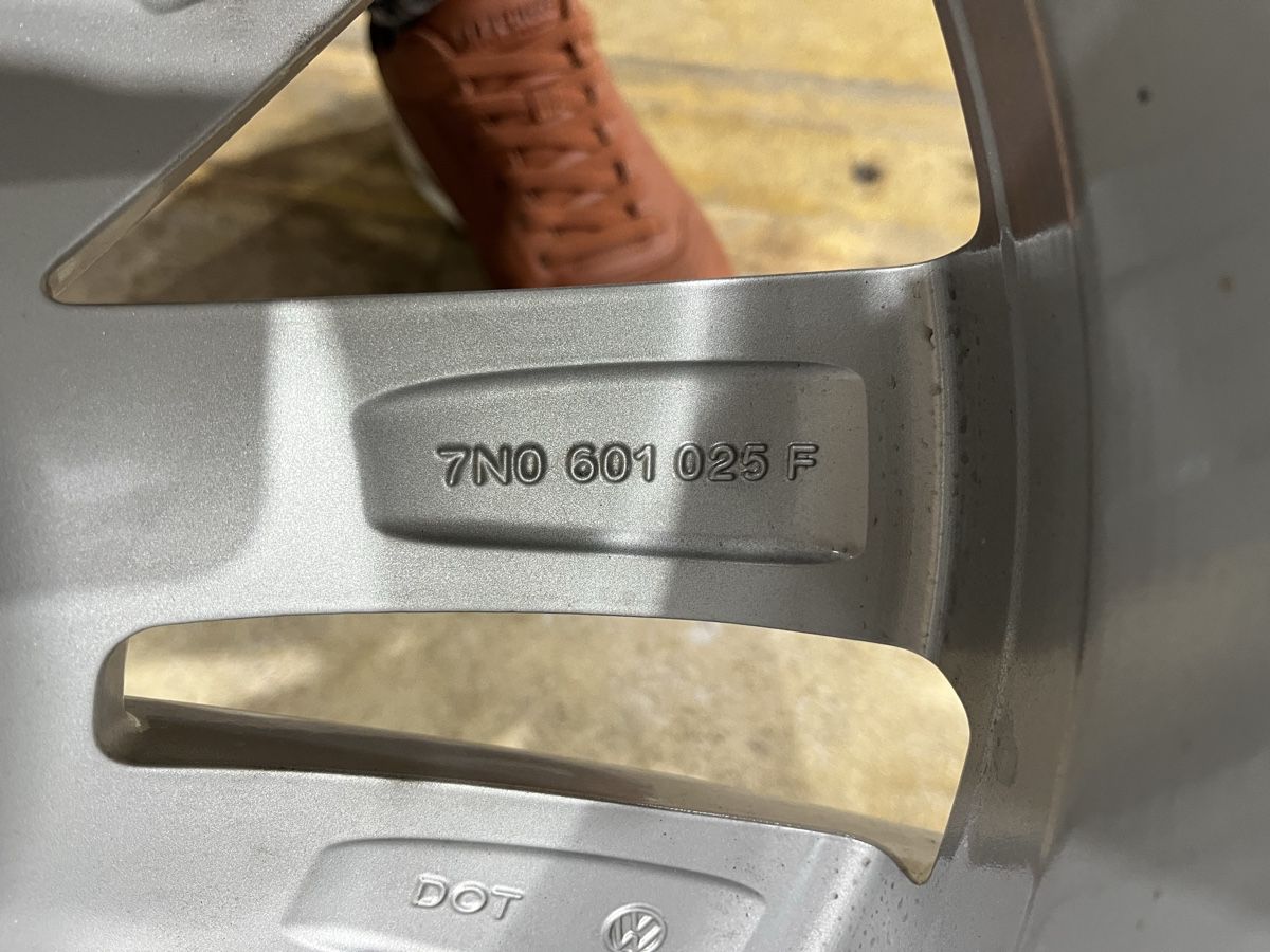 Original Seat Alufelge 7.5Jx18H2 ET35 mit Sommerreifen! (Gebraucht) in ...