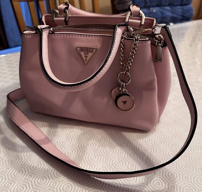 Guess Tasche Rosa (Gebraucht) in Schlieren für CHF 120 – nur Abholung ...