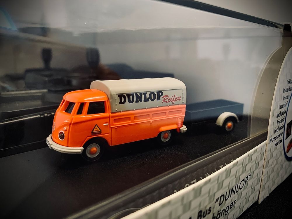 RC Modell Carson VW T1 Bus "Dunlop" mit Anhänger, M 1:87 (Neu und ...