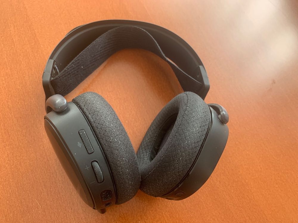 Arctis Pro Wireless + DAC + 2 batteries (Gebraucht) in für CHF 19 – mit ...