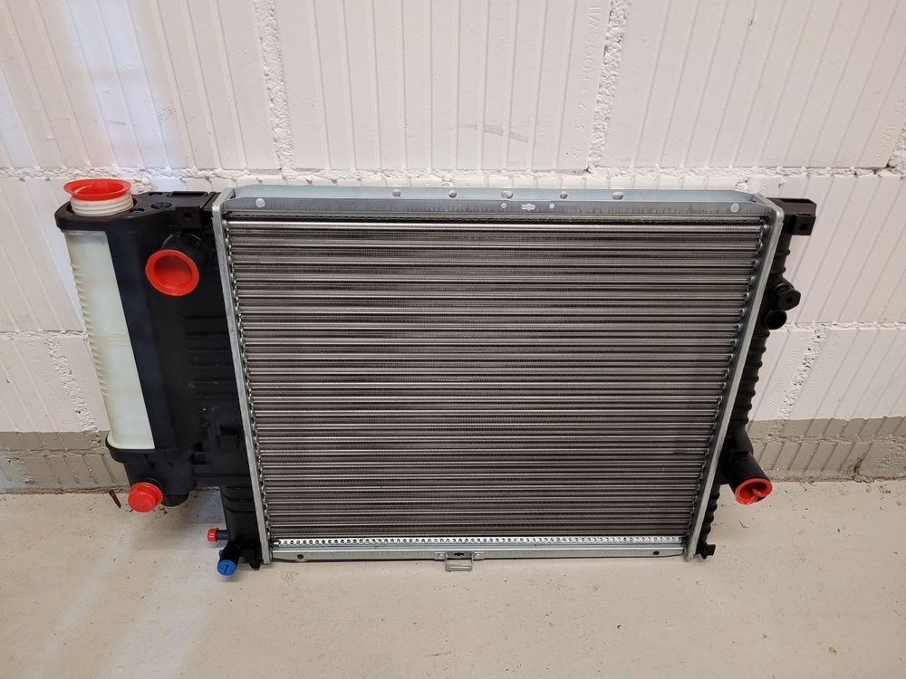 HELLA (MAHLE) Kühler Motorkühlung BMW 5 Limousine (E39) | Kaufen auf ...