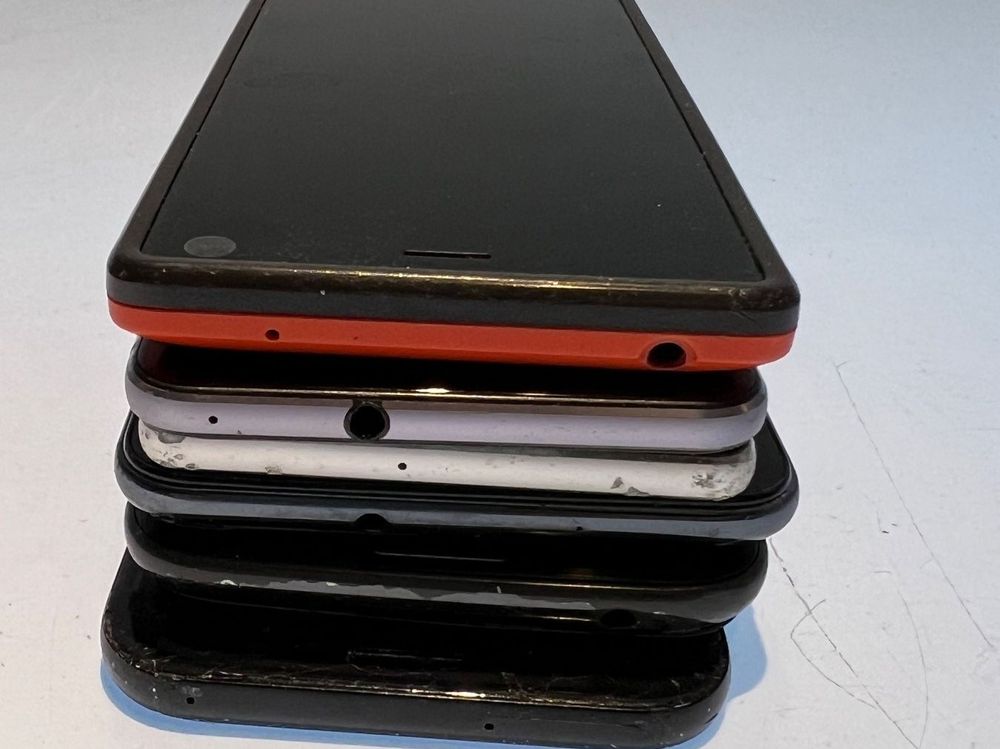 Téléphones android défectueux dès 1frs.- (Defekt) in Lausanne für CHF 2 ...