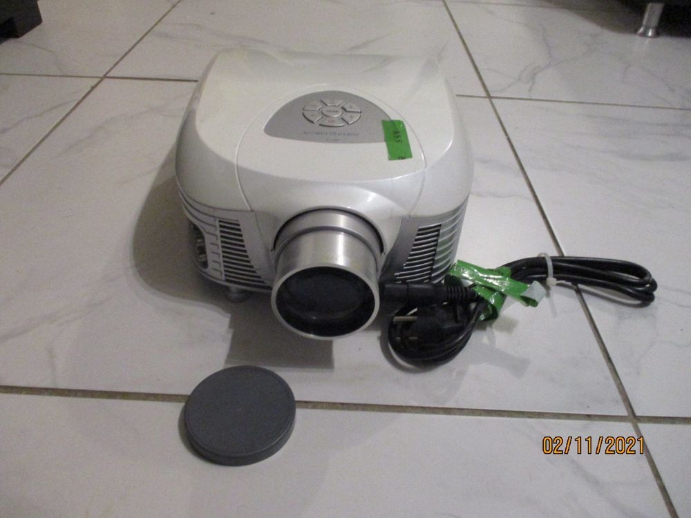 V100 LCD Projector Beamer | Kaufen auf Ricardo