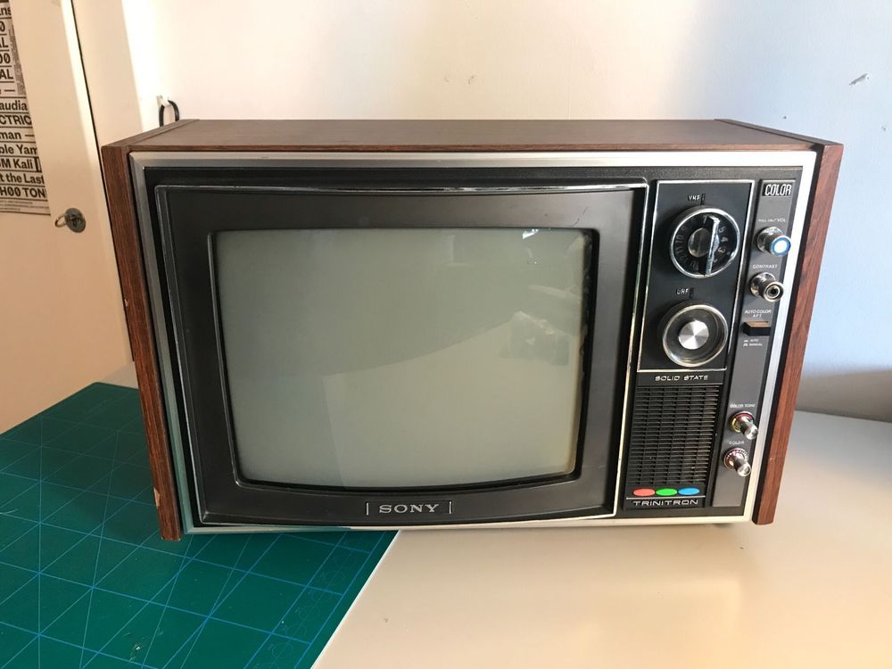 Sony Trinitron Color Fernseher | Acheter sur Ricardo