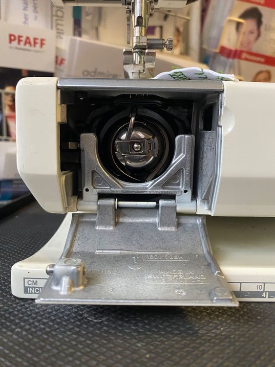 Nähmaschine Bernina 1010, mit 16 Stichprogrammen, ab Fr. 1.- (Gebraucht ...