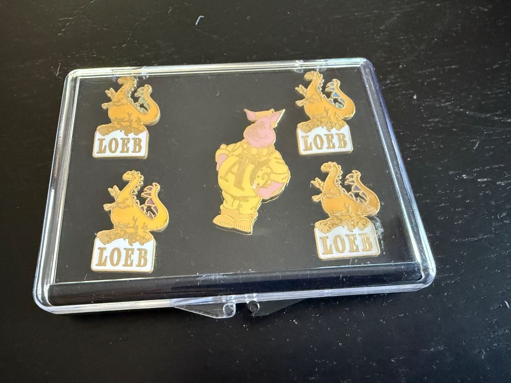 LOEB & Anthrocon Pins, 5 Stk., Selten, Sammlerstück! (Gebraucht) in Erstfeld für CHF 5 – mit ...