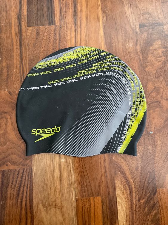 Speedo Badekappe (Neu (gemäss Beschreibung)) in Zürich für CHF 8 – mit ...