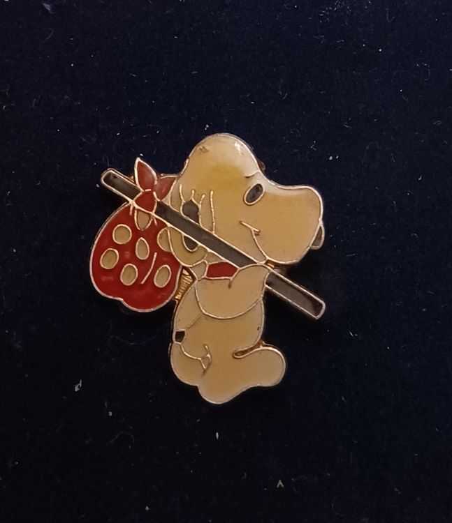 Pin, Snoopy von Charlie Brown | Kaufen auf Ricardo