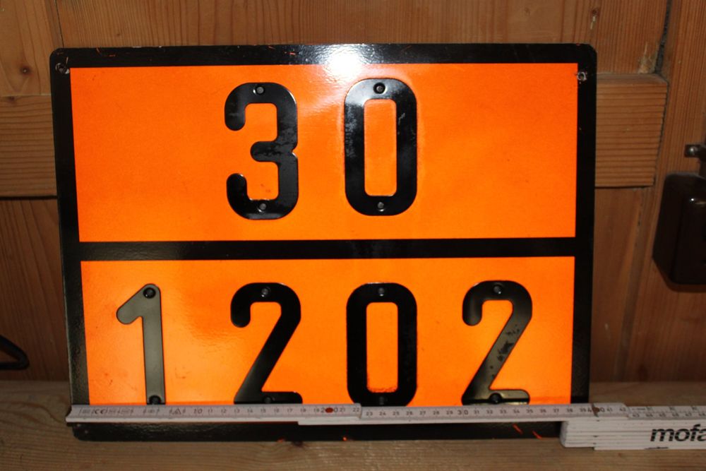 Gefahrguttafel ADR/GGVS Gefahrennummer: 30/UN 1202 Diesel (Gebraucht ...