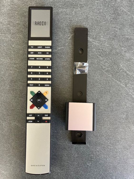 B&O Beo4 Fernbedienung mit Wandhalterung | Kaufen auf Ricardo