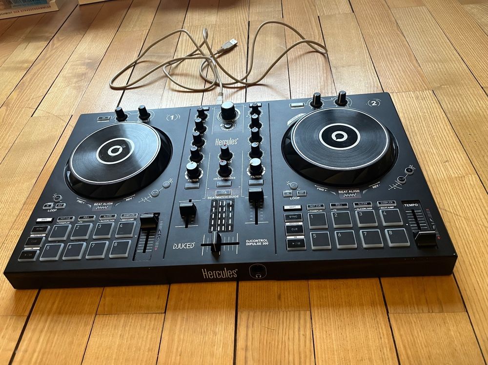 Hercules DJ Control Inpulse 300 - DJ Controller (USB) DJuced | Kaufen ...
