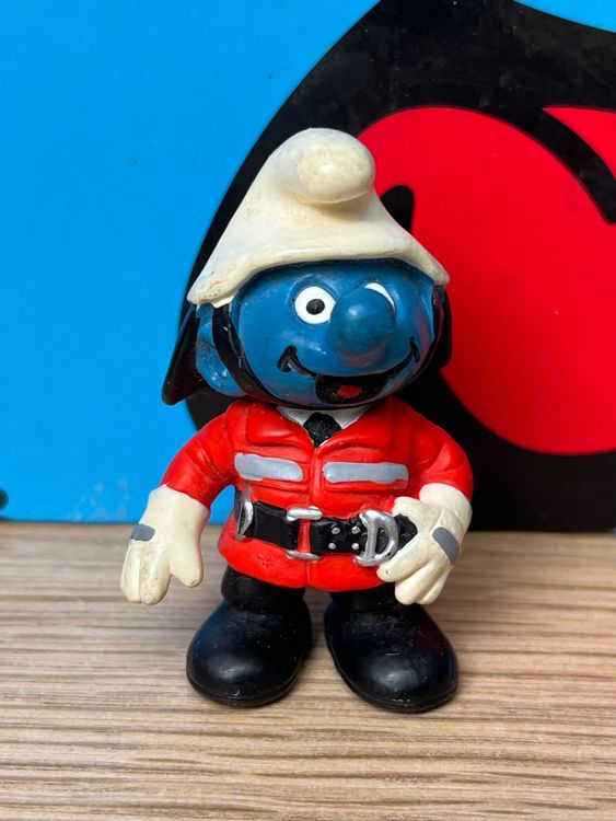Feuerwehrmann-Schlumpf (Gebraucht) in Lyss für CHF 6.6 – mit Lieferung auf Ricardo kaufen