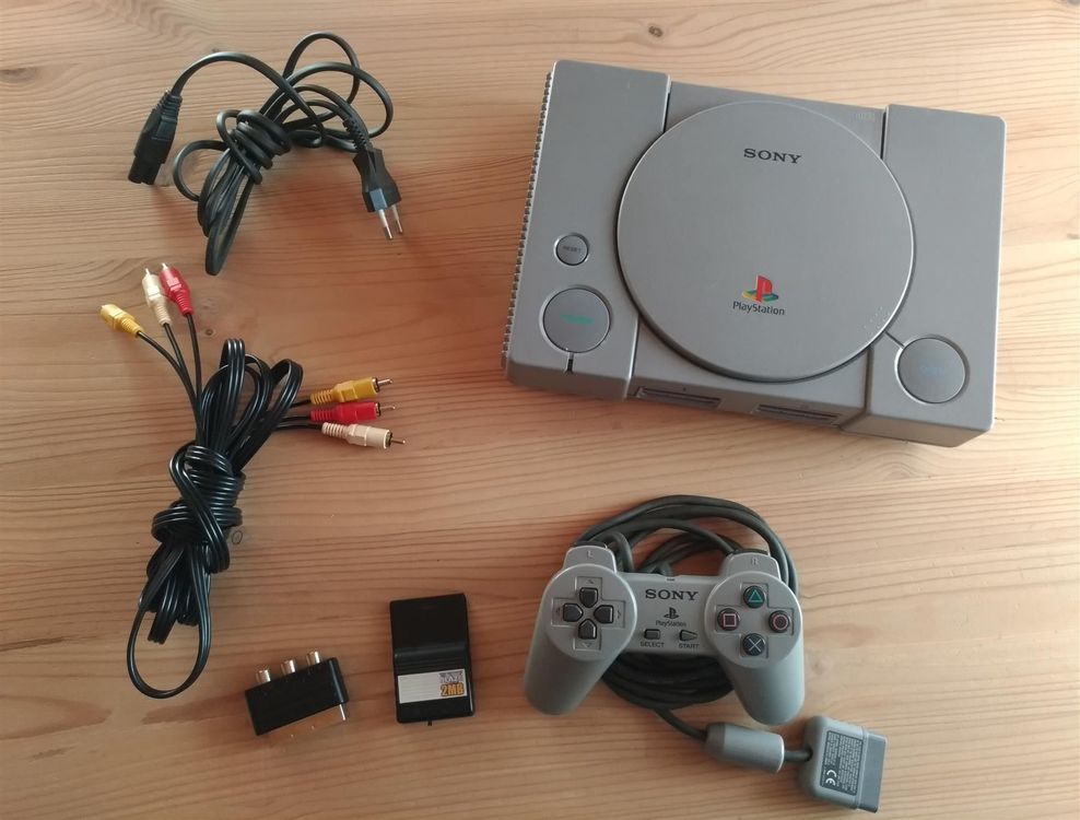Sony Playstation 1 mit Modchip + Zubehör | Kaufen auf Ricardo