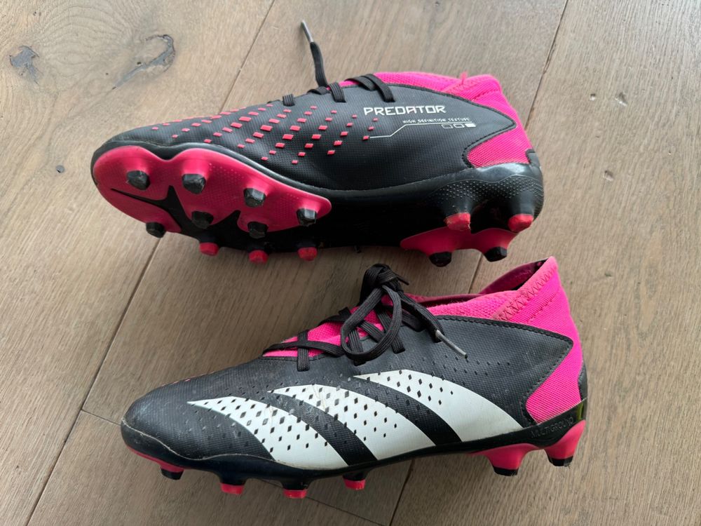Adidas Predator Fussballschuhe mit Nocken Gr 37.5 (Gebraucht) in Oberrieden für CHF 13 – nur ...