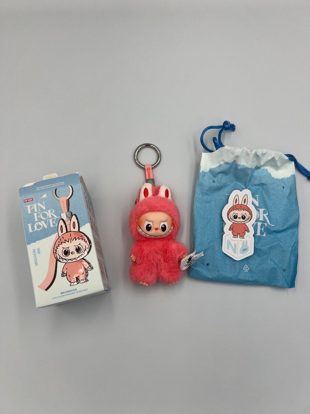 Popmart Labubu Pin For Love ( N ) (Neu und originalverpackt) in Bern ...