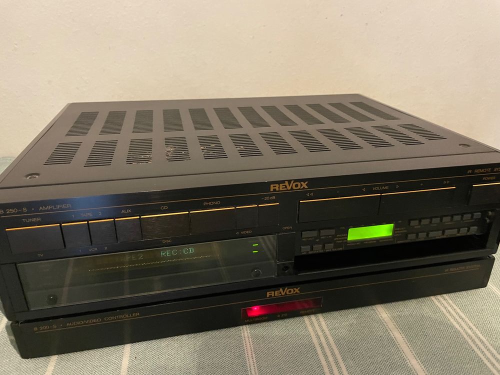 Revox B 250-S Verstärker & B 200-S Audio/Video Controller (Gebraucht ...