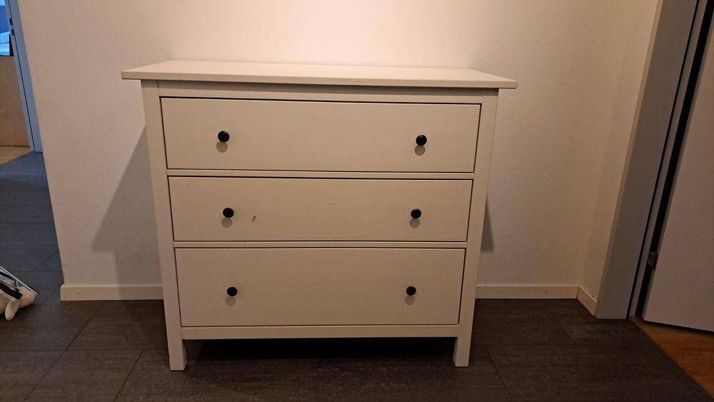 HEMNES (Ikea) Kommode mit 3 Schubladen, weiß gebeizt (Gebraucht) in Staufen für CHF 61 – nur ...