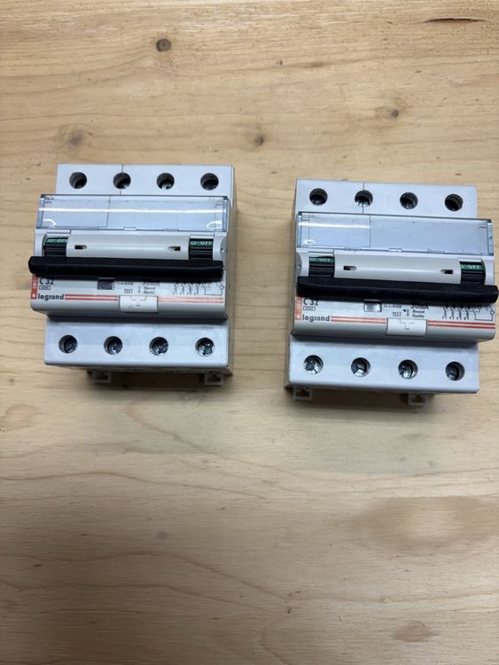 FI-LS Legrand C32 (Gebraucht) in Golaten für CHF 30 – mit Lieferung auf ...