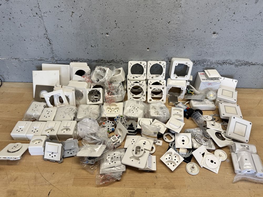 Diverses Elektromaterial (Gebraucht) in Schwarzenberg LU für CHF 13 ...