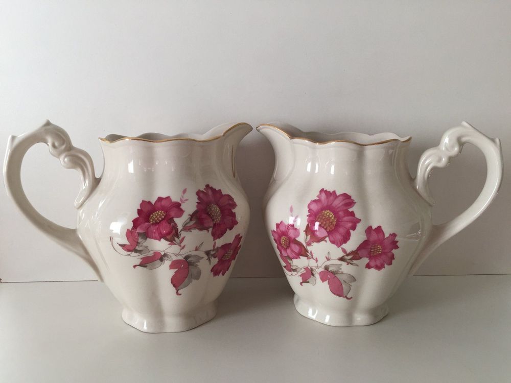 CHODZIEZ 2 x pichets en porcelaine / Porzellan Krug (1,2 L) (Gebraucht) in Cossonay-Ville für ...
