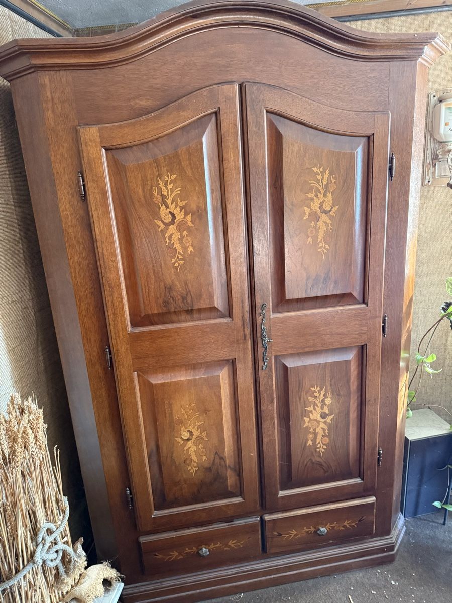 Antiker Kleiderschrank, Holz, vintage, Top Zustand! (Gebraucht) in ...