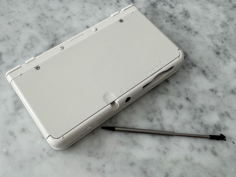 New Nintendo 3DS Japan Version - Weiss, Neuwertig | Kaufen auf Ricardo