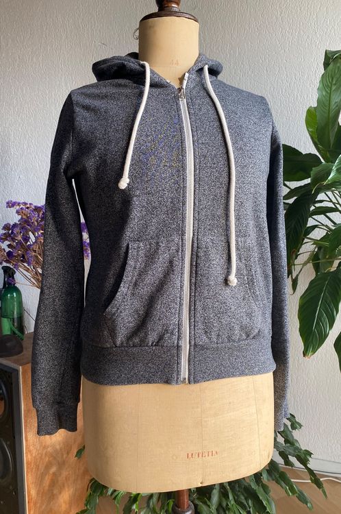 leichtes Jäckli mit Kapuze (Gebraucht) in Zürich für CHF 9 – mit ...