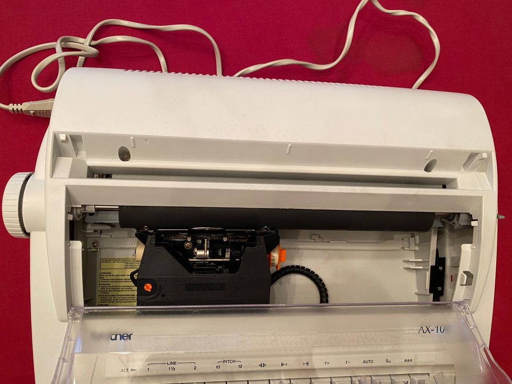 Elektrische Schreibmaschine Brother AX-10 | Kaufen auf Ricardo