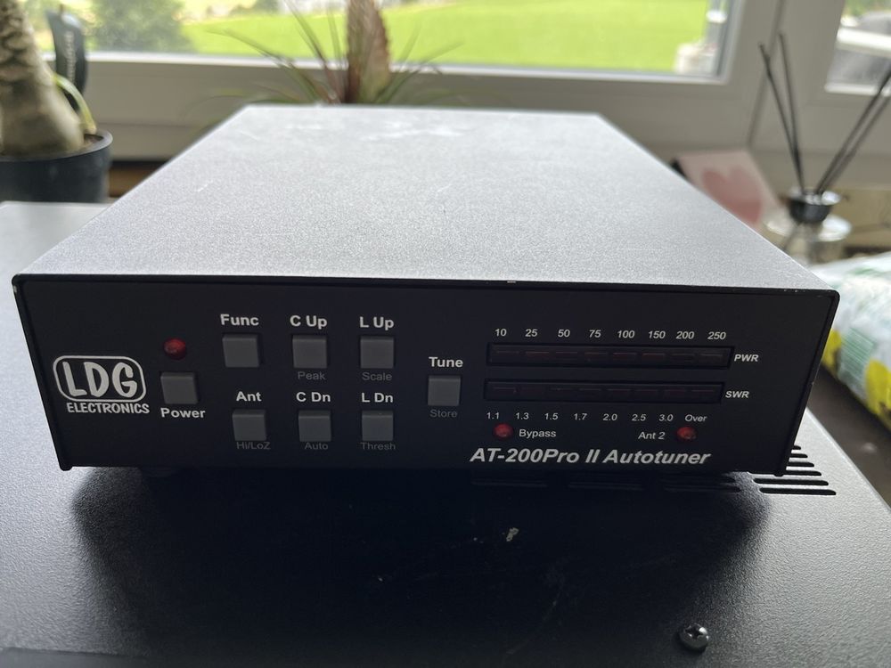LDG AT-200Pro II Autotuner (Gebraucht) in für CHF 165 – mit Lieferung ...