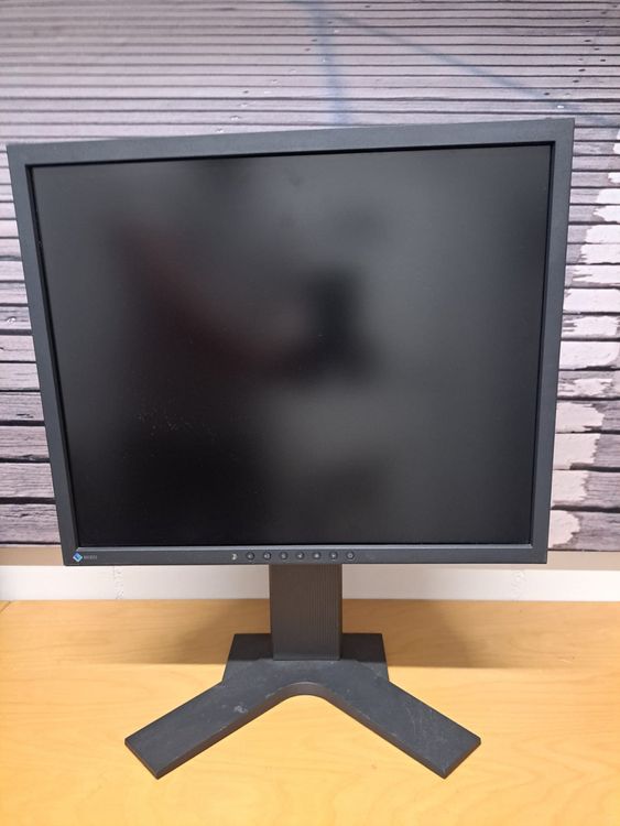 Ein Monitor / Eizo FlexScan S1921 Monitor 19 Zoll | Kaufen auf Ricardo