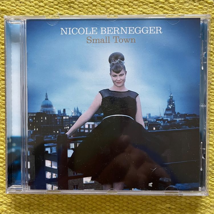 NICOLE BERNEGGER-SMALL TOWN | Kaufen auf Ricardo