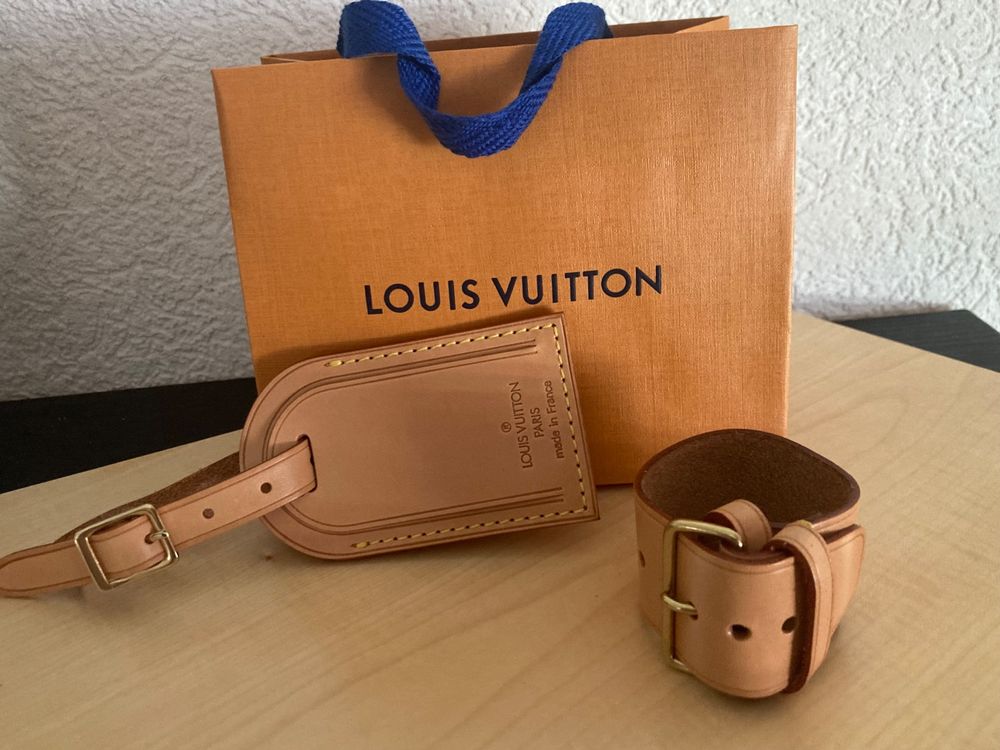 LOUIS VUITTON NAME TAG SET ORIGINAL (Gebraucht) in Corin de la crête ...