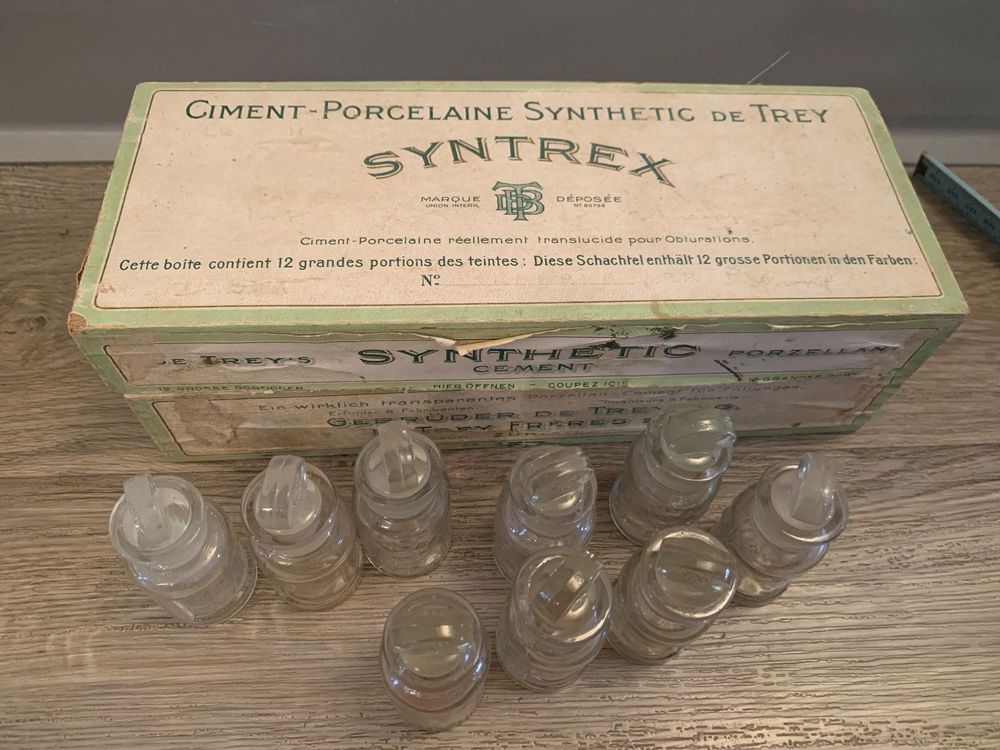 Antike Syntrex Flacons mit Box | Kaufen auf Ricardo