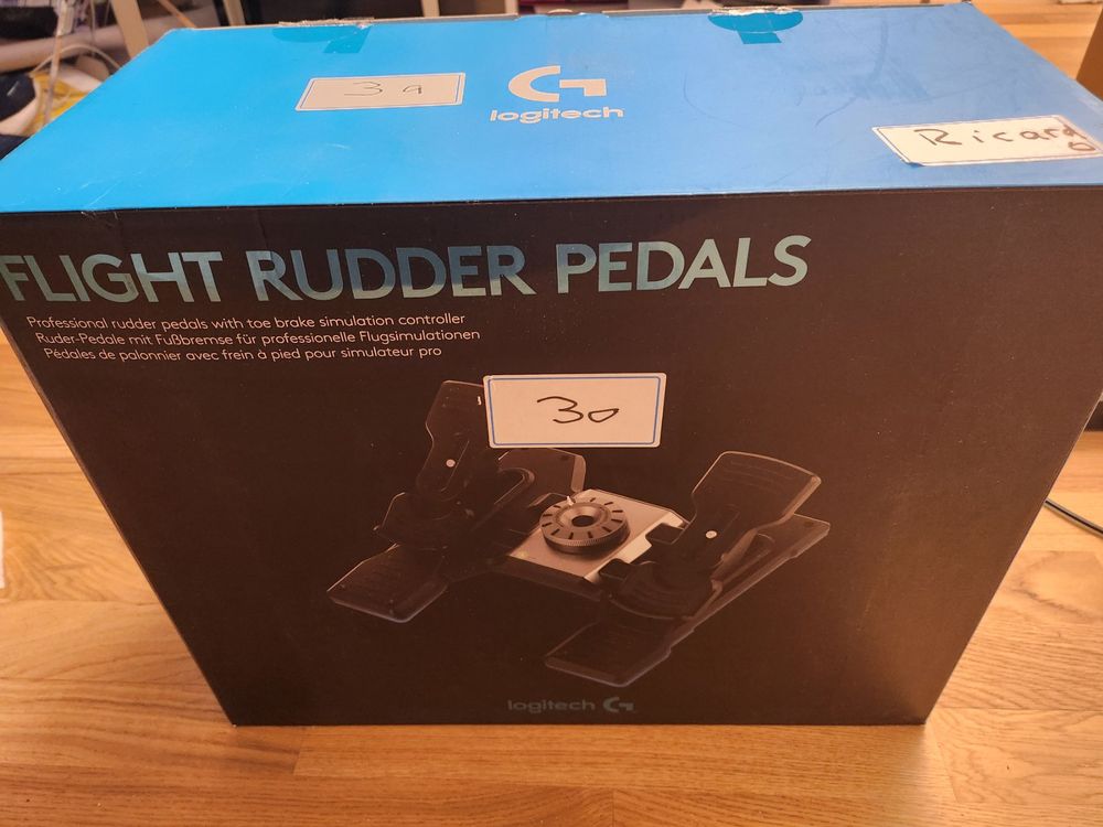Logitech FLIGHT RUDDER PEDALS mit Originalverpackung | Kaufen auf Ricardo