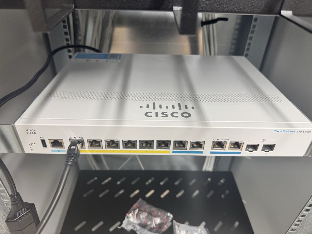 Cisco Business Switch 350 Series (Gebraucht) in Thierachern für CHF 100 ...
