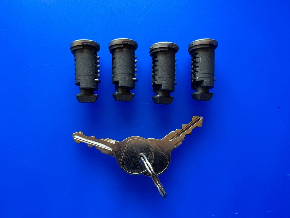 THULE ONE KEY SYSTEM - 4 x SCHLOSS + 2 x SCHLÜSSEL N015 (Gebraucht) in Reiden für CHF 19 – mit ...