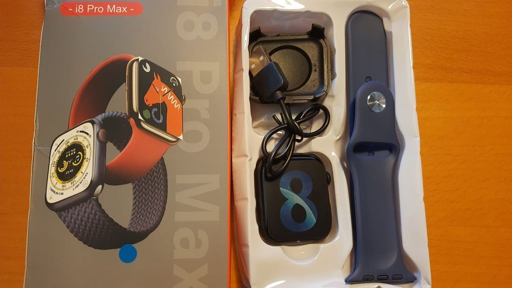 Smartwatch i8 Pro Max (Neu und originalverpackt) in Zürich für CHF 10 ...
