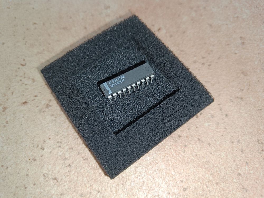 18x NEU MF10CCN DIP20 Dual Univeral Audio Active SC Filter (Neu und ...