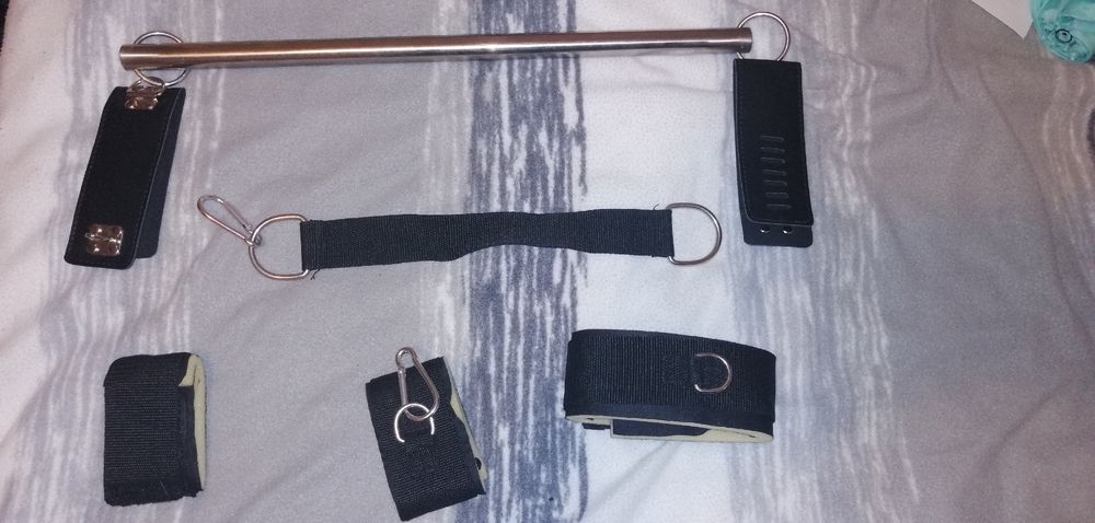 SM Bondage Set mit Stange, neuwertig | Comprare su Ricardo