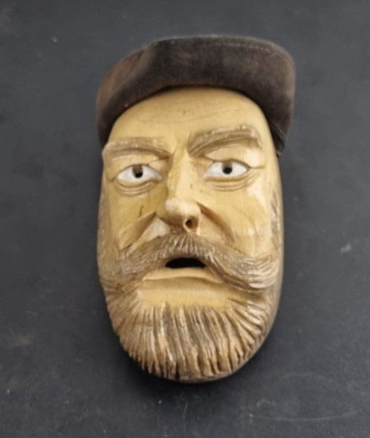 Flumser Maske aus Holz | Kaufen auf Ricardo