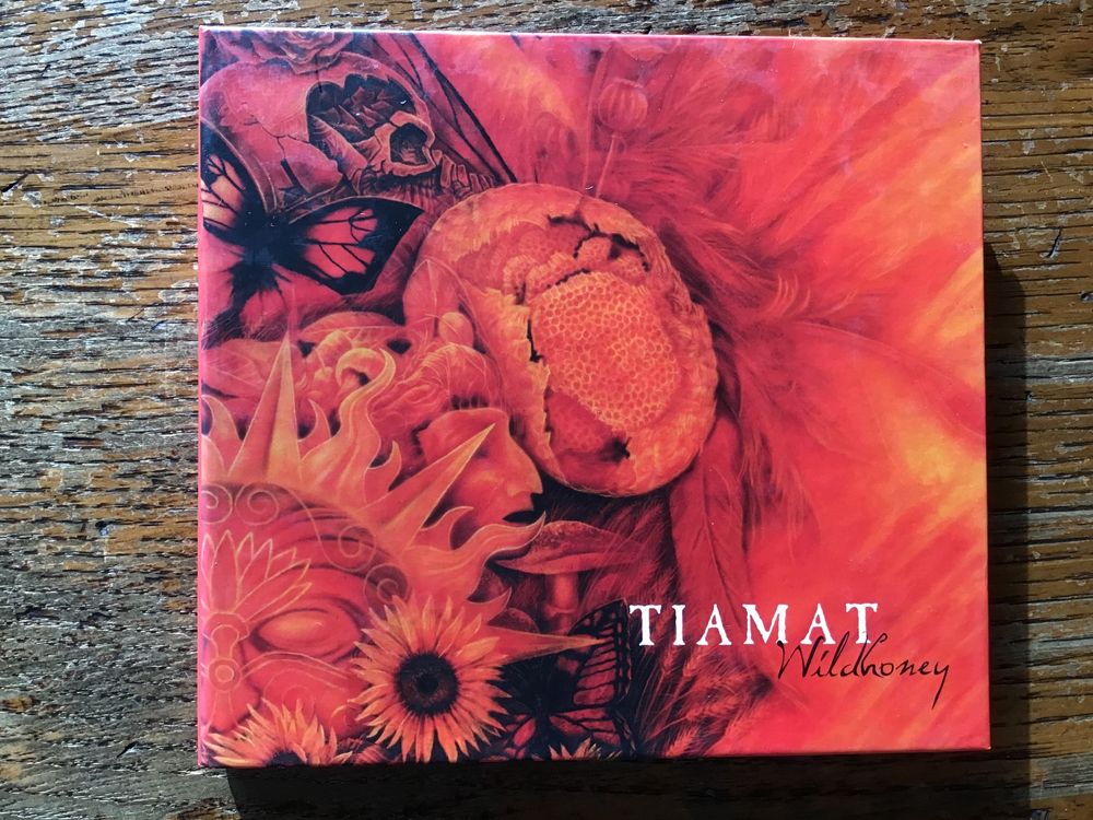 2 CD Tiamat « Wildhoney » (Gebraucht) in Fully für CHF 3 – mit Lieferung auf Ricardo kaufen