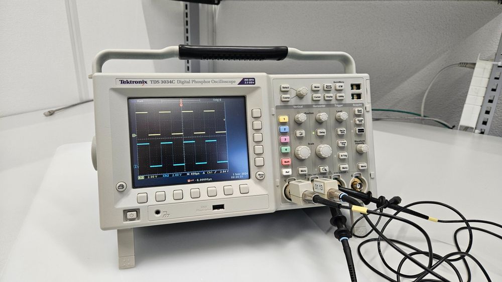 Tektronix TDS3034C - 300 MHz 4 Kanal Oszilloskop (Gebraucht) in Oberwil ...