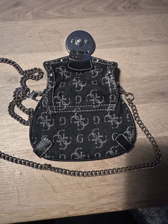 Guess Mini Tasche schwarz mit Kette Crossbody Bag (Gebraucht) in ...