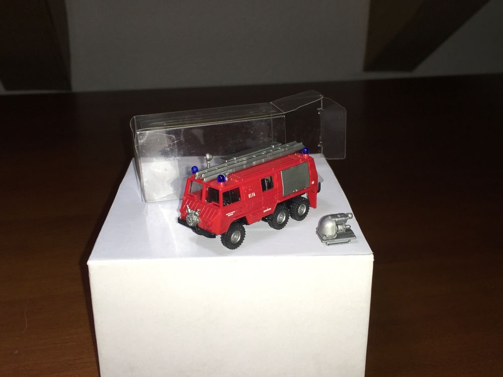 Puch Pinzgauer 6x6 Feuerwehr Version 2 - 1:87 H0 Roco (Neu (gemäss ...