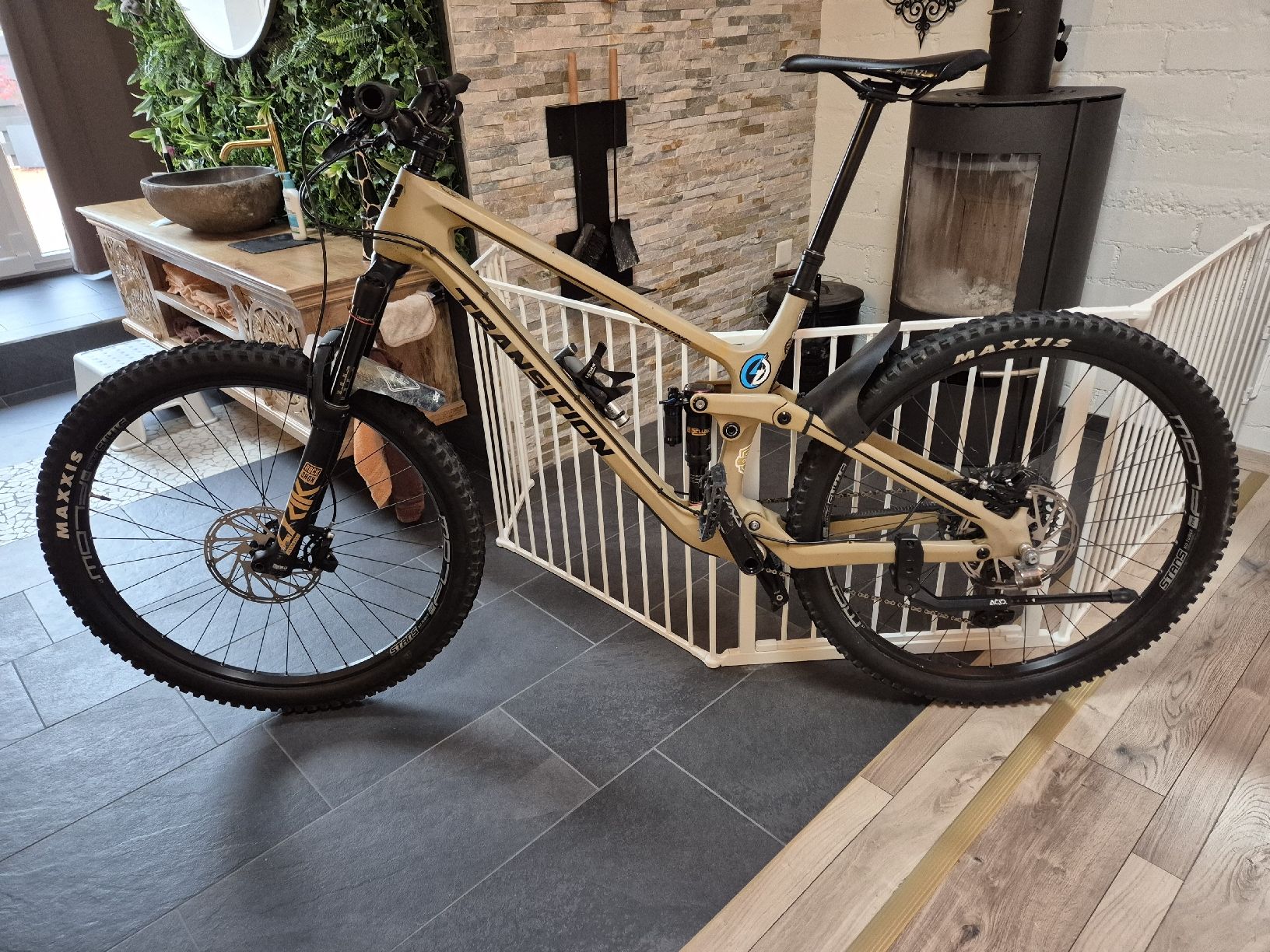 Transition Sentinel, XL mit Tasche. NP 5700.- (Gebraucht) in Ebikon für ...